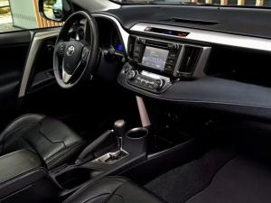 Brūns Toyota RAV4 2015 Rīga, ar dzinēja tilpumu 2.00 L un nobraukumu 143 tūkst. km par 16500 €, foto 7 vietnē AUTOMOTO.COM.LV