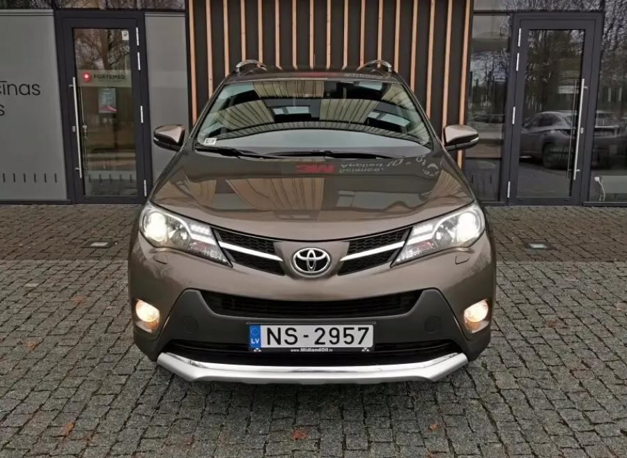 Brūns Toyota RAV4 2015 Rīga, ar dzinēja tilpumu 2.00 L un nobraukumu 143 tūkst. km par 16500 €, foto 13 vietnē AUTOMOTO.COM.LV