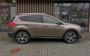 Brūns Toyota RAV4 2015 Rīga, ar dzinēja tilpumu 2.00 L un nobraukumu 143 tūkst. km par 16500 €, foto 19 vietnē AUTOMOTO.COM.LV