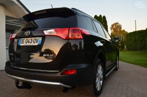 Brown Toyota RAV4 2015 in Kaunas, with an engine capacity of 2.00 L and mileage of 239 thousand km for 10950 €, photo  on AUTOMOTO.COM.LV