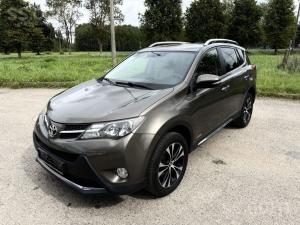 Brown Toyota RAV4 2015 in Ogre, with an engine capacity of 2.20 L and mileage of 258 thousand km for 12999 €, photo  on AUTOMOTO.COM.LV