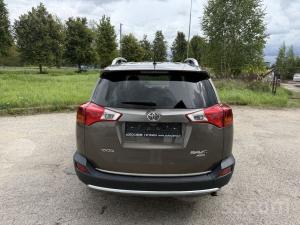 Brown Toyota RAV4 2015 in Ogre, with an engine capacity of 2.20 L and mileage of 258 thousand km for 12999 €, photo 5 on AUTOMOTO.COM.LV