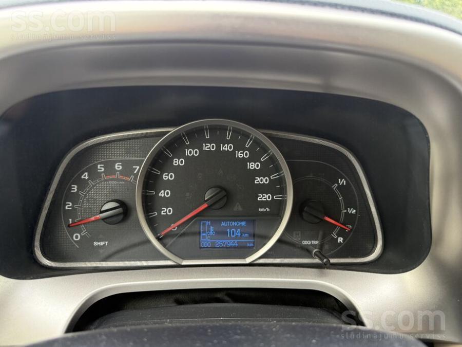 Brown Toyota RAV4 2015 in Ogre, with an engine capacity of 2.20 L and mileage of 258 thousand km for 12999 €, photo 20 on AUTOMOTO.COM.LV