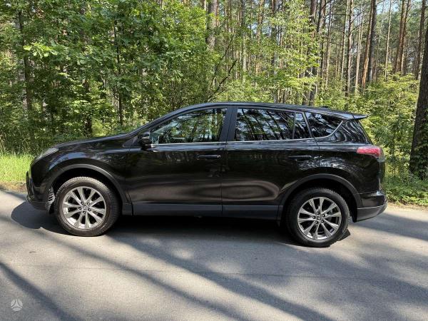 Brūns Toyota RAV4 2015 Viļņa, ar dzinēja tilpumu 2.00 L un nobraukumu 147 tūkst. km par 12300 €, foto 7 vietnē AUTOMOTO.COM.LV