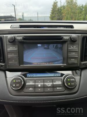 Brūns Toyota RAV4 2015 Tallina, ar dzinēja tilpumu 2.00 L un nobraukumu 216 tūkst. km par 11300 €, foto 23 vietnē AUTOMOTO.COM.LV