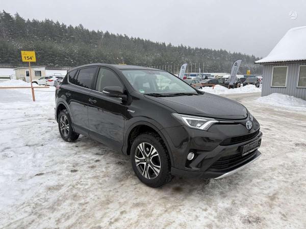 Brūns Toyota RAV4 2016 Viļņa, ar dzinēja tilpumu 2.49 L un nobraukumu 160 tūkst. km par 16900 €, foto 1 vietnē AUTOMOTO.COM.LV