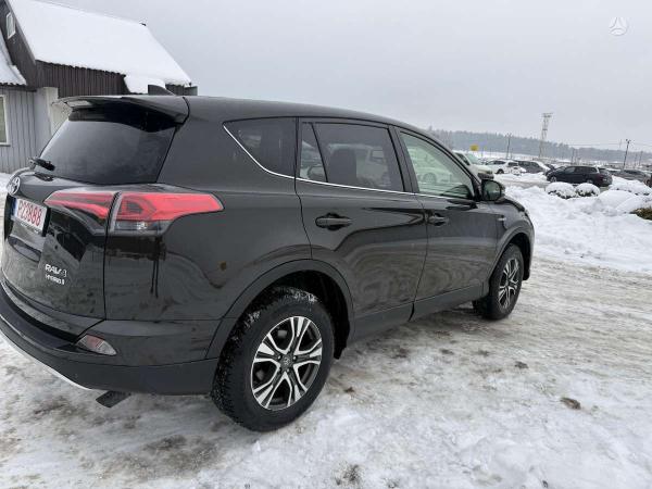 Brūns Toyota RAV4 2016 Viļņa, ar dzinēja tilpumu 2.49 L un nobraukumu 160 tūkst. km par 16900 €, foto 4 vietnē AUTOMOTO.COM.LV