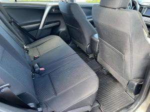 Brown Toyota RAV4 2016 in Klaipeda, with an engine capacity of 1.99 L and mileage of 82 thousand km for 9999 €, photo 8 on AUTOMOTO.COM.LV