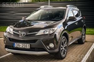 Brown Toyota RAV4 2016 in Riga, with an engine capacity of 2.20 L and mileage of 175 thousand km for 9990 €, photo  on AUTOMOTO.COM.LV