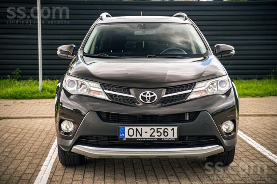 Brūns Toyota RAV4 2016 Rīga, ar dzinēja tilpumu 2.20 L un nobraukumu 175 tūkst. km par 9990 €, foto 3 vietnē AUTOMOTO.COM.LV