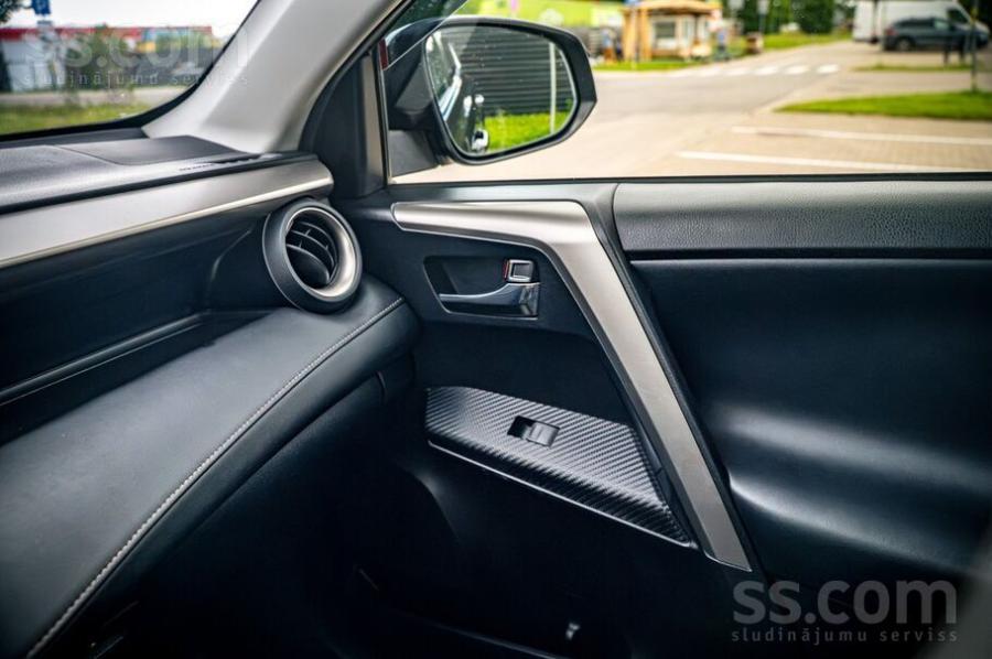 Brūns Toyota RAV4 2016 Rīga, ar dzinēja tilpumu 2.20 L un nobraukumu 175 tūkst. km par 9990 €, foto 14 vietnē AUTOMOTO.COM.LV