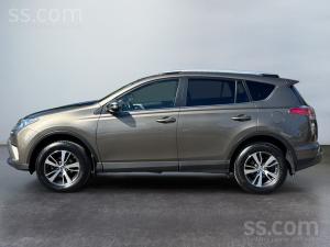 Brūns Toyota RAV4 2016 Rīga, ar dzinēja tilpumu 2.00 L un nobraukumu 148 tūkst. km par 15700 €, foto 3 vietnē AUTOMOTO.COM.LV