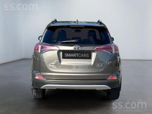 Brūns Toyota RAV4 2016 Rīga, ar dzinēja tilpumu 2.00 L un nobraukumu 148 tūkst. km par 15700 €, foto 5 vietnē AUTOMOTO.COM.LV