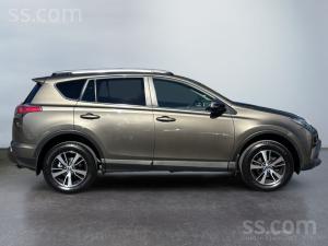 Brūns Toyota RAV4 2016 Rīga, ar dzinēja tilpumu 2.00 L un nobraukumu 148 tūkst. km par 15700 €, foto 7 vietnē AUTOMOTO.COM.LV
