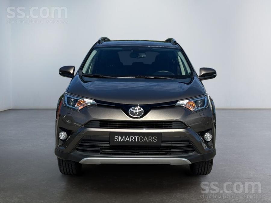 Brūns Toyota RAV4 2016 Rīga, ar dzinēja tilpumu 2.00 L un nobraukumu 148 tūkst. km par 15700 €, foto 9 vietnē AUTOMOTO.COM.LV