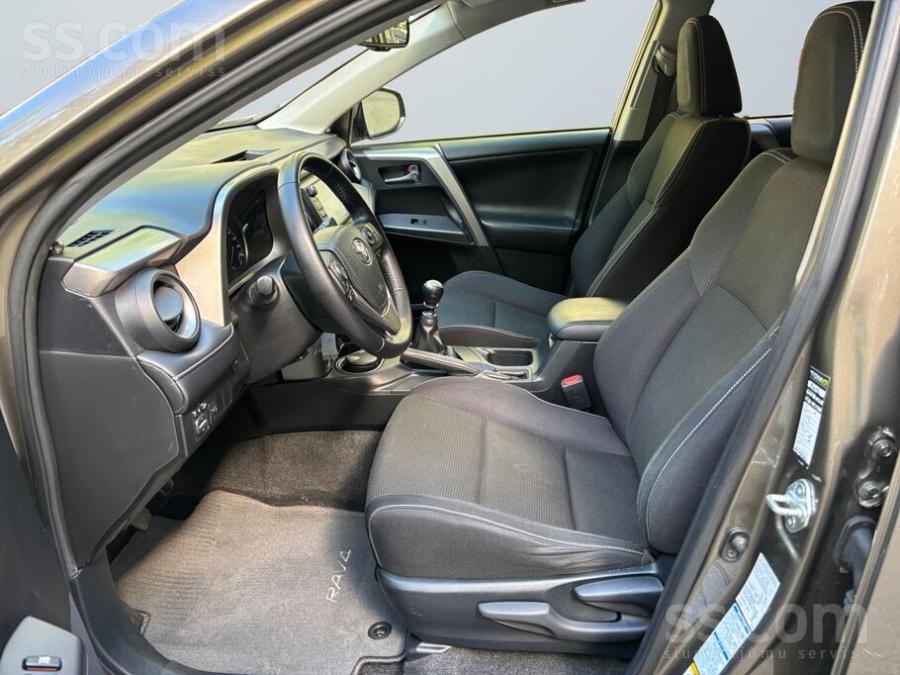 Brūns Toyota RAV4 2016 Rīga, ar dzinēja tilpumu 2.00 L un nobraukumu 148 tūkst. km par 15700 €, foto 10 vietnē AUTOMOTO.COM.LV