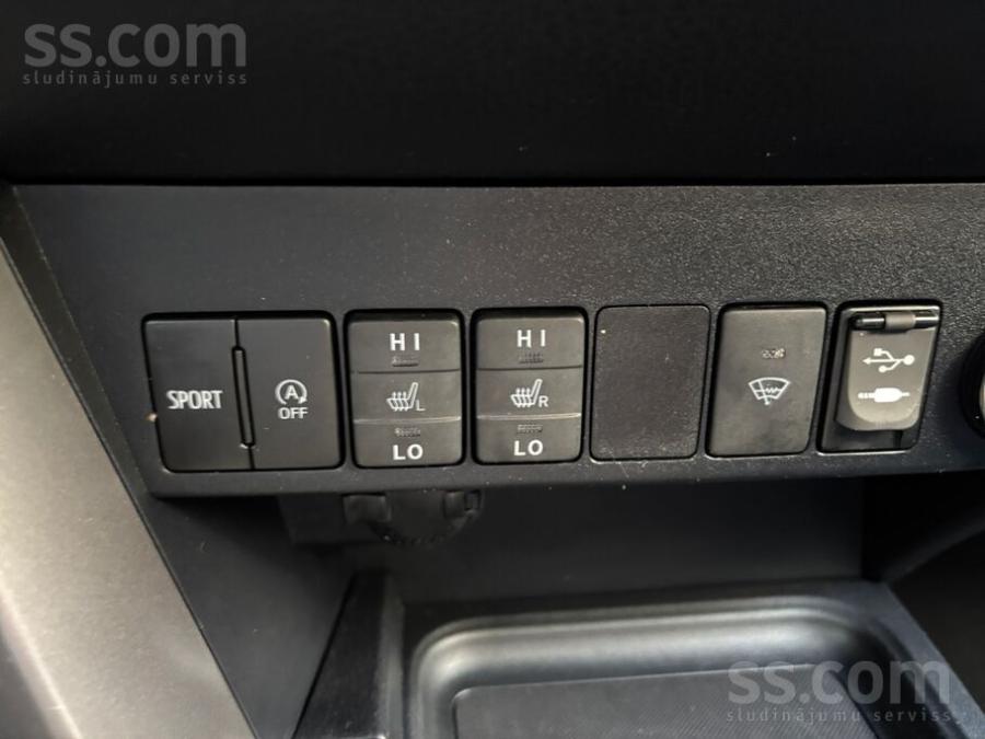 Brūns Toyota RAV4 2016 Rīga, ar dzinēja tilpumu 2.00 L un nobraukumu 148 tūkst. km par 15700 €, foto 17 vietnē AUTOMOTO.COM.LV