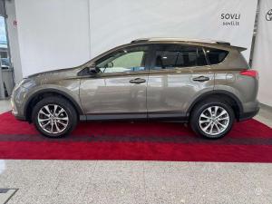 Brown Toyota RAV4 2016 in Siauliai, with an engine capacity of 1.99 L and mileage of 58 thousand km for 17700 €, photo 6 on AUTOMOTO.COM.LV