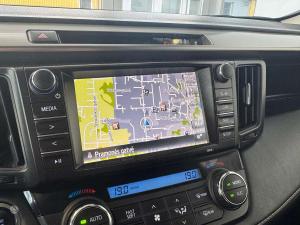 Brown Toyota RAV4 2016 in Siauliai, with an engine capacity of 1.99 L and mileage of 58 thousand km for 17700 €, photo 22 on AUTOMOTO.COM.LV