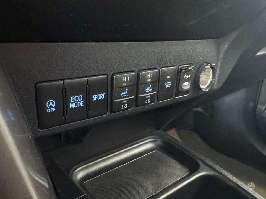 Brown Toyota RAV4 2016 in Siauliai, with an engine capacity of 1.99 L and mileage of 58 thousand km for 17700 €, photo 25 on AUTOMOTO.COM.LV