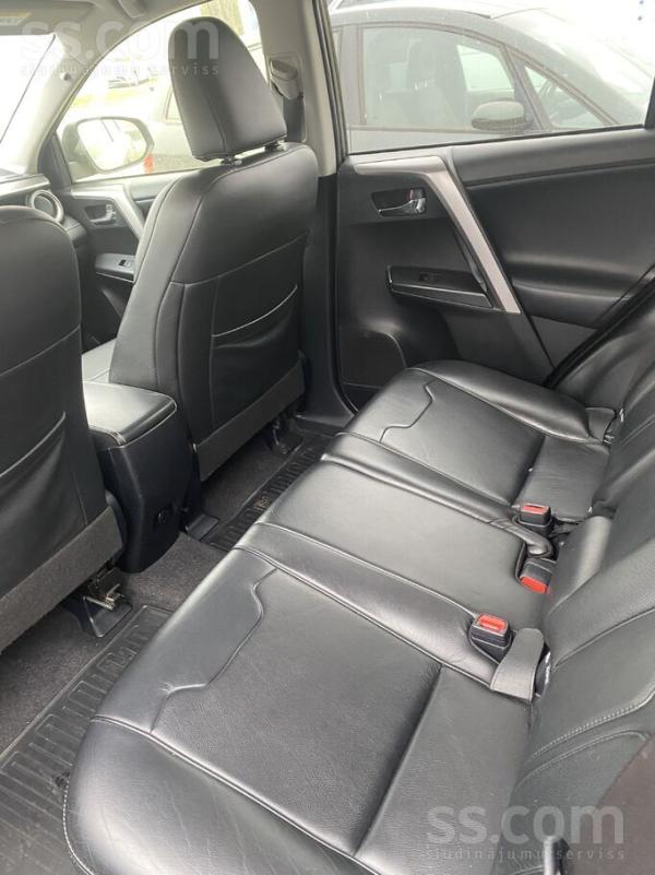 Brūns Toyota RAV4 2016 Rīga, ar dzinēja tilpumu 2.00 L un nobraukumu 218 tūkst. km par 12000 €, foto 6 vietnē AUTOMOTO.COM.LV