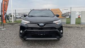 Brown Toyota RAV4 2016 in Marijampole, with an engine capacity of 2.50 L and mileage of 152 thousand km for 16990 €, photo 3 on AUTOMOTO.COM.LV