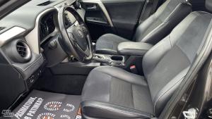 Brown Toyota RAV4 2016 in Marijampole, with an engine capacity of 2.50 L and mileage of 152 thousand km for 16990 €, photo 12 on AUTOMOTO.COM.LV