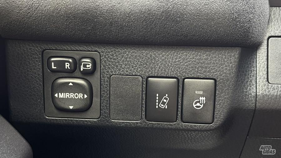 Brūns Toyota RAV4 2016 Marijampole, ar dzinēja tilpumu 2.50 L un nobraukumu 152 tūkst. km par 16990 €, foto 33 vietnē AUTOMOTO.COM.LV