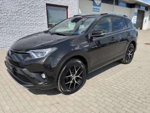 Brown Toyota RAV4 2016 in Marijampole, with an engine capacity of 2.49 L and mileage of 152 thousand km for 16999 €, photo  on AUTOMOTO.COM.LV