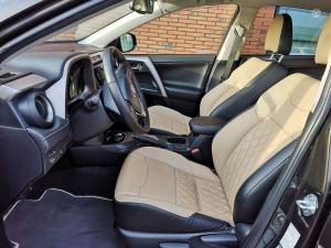 Brown Toyota RAV4 2016 in Kaunas, with an engine capacity of 2.49 L and mileage of 200 thousand km for 18500 €, photo 6 on AUTOMOTO.COM.LV