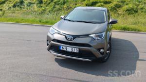 Brūns Toyota RAV4 2016 Daugavpils, ar dzinēja tilpumu 2.00 L un nobraukumu 172 tūkst. km par 13850 €, foto 3 vietnē AUTOMOTO.COM.LV