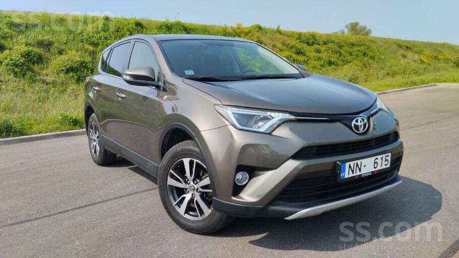 Brūns Toyota RAV4 2016 Daugavpils, ar dzinēja tilpumu 2.00 L un nobraukumu 172 tūkst. km par 13850 €, foto 4 vietnē AUTOMOTO.COM.LV