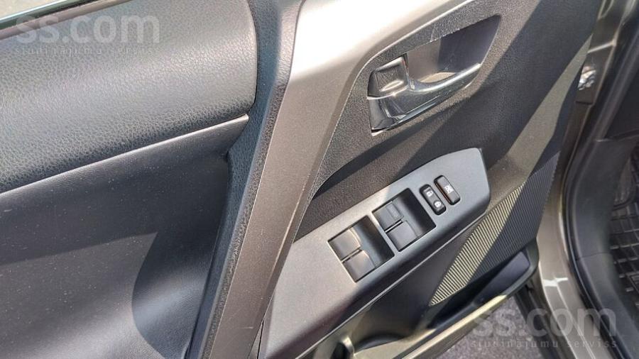 Brūns Toyota RAV4 2016 Daugavpils, ar dzinēja tilpumu 2.00 L un nobraukumu 172 tūkst. km par 13850 €, foto 15 vietnē AUTOMOTO.COM.LV