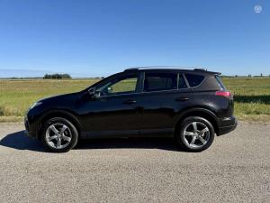 Brown Toyota RAV4 2016 in Vilkaviskis, with an engine capacity of 2.00 L and mileage of 196 thousand km for 12500 €, photo 6 on AUTOMOTO.COM.LV