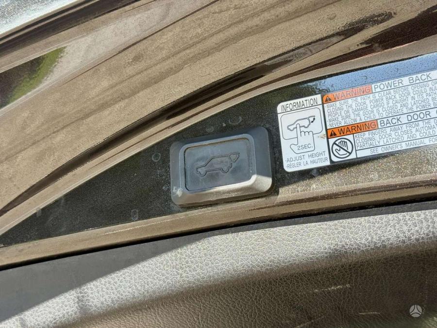 Brown Toyota RAV4 2016 in Vilkaviskis, with an engine capacity of 2.00 L and mileage of 196 thousand km for 12500 €, photo 24 on AUTOMOTO.COM.LV