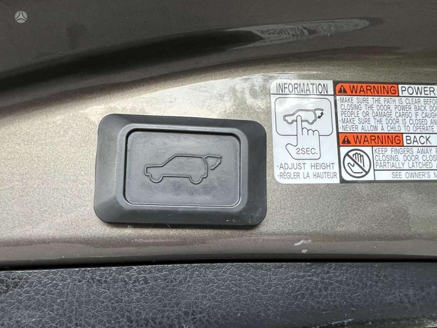 Brown Toyota RAV4 2016 in Druskininkai, with an engine capacity of 2.00 L and mileage of 212 thousand km for 12490 €, photo 18 on AUTOMOTO.COM.LV