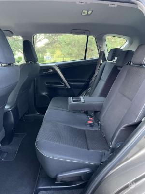 Brown Toyota RAV4 2016 in Druskininkai, with an engine capacity of 2.00 L and mileage of 212 thousand km for 12490 €, photo 25 on AUTOMOTO.COM.LV