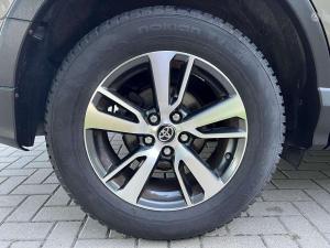 Brown Toyota RAV4 2016 in Druskininkai, with an engine capacity of 2.00 L and mileage of 212 thousand km for 12490 €, photo 34 on AUTOMOTO.COM.LV