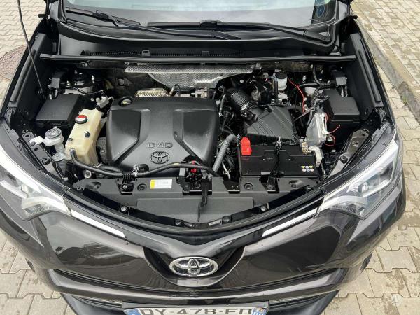 Brown Toyota RAV4 2016 in Vilnius, with an engine capacity of 2.00 L and mileage of 195 thousand km for 12400 €, photo 10 on AUTOMOTO.COM.LV