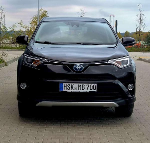 Brown Toyota RAV4 2016 in Vilnius, with an engine capacity of 2.49 L and mileage of 188 thousand km for 16850 €, photo 6 on AUTOMOTO.COM.LV