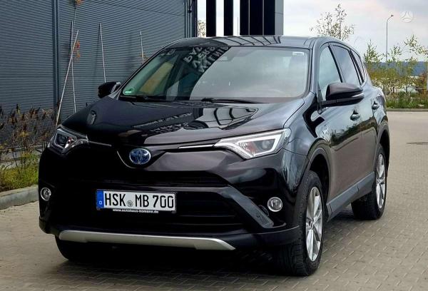 Brown Toyota RAV4 2016 in Vilnius, with an engine capacity of 2.49 L and mileage of 188 thousand km for 16850 €, photo 7 on AUTOMOTO.COM.LV
