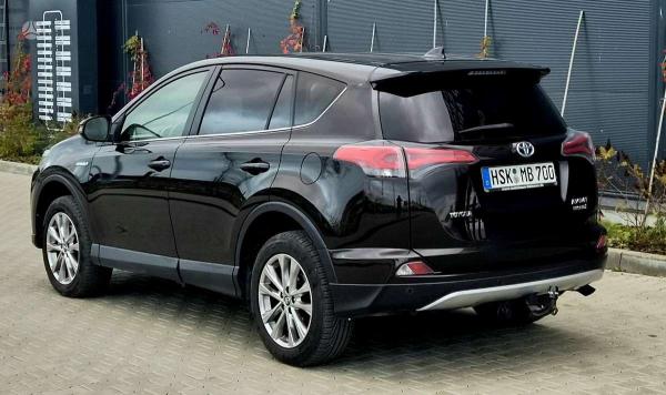 Brown Toyota RAV4 2016 in Vilnius, with an engine capacity of 2.49 L and mileage of 188 thousand km for 16850 €, photo 10 on AUTOMOTO.COM.LV