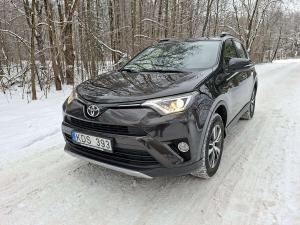 Brown Toyota RAV4 2017 in Vilnius, with an engine capacity of 1.99 L and mileage of 172 thousand km for 14300 €, photo 2 on AUTOMOTO.COM.LV