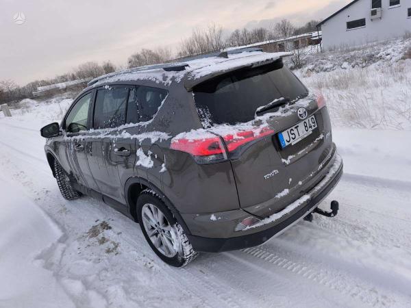 Brūns Toyota RAV4 2017 Kauņa, ar dzinēja tilpumu 2.00 L un nobraukumu 173 tūkst. km par 14500 €, foto 4 vietnē AUTOMOTO.COM.LV