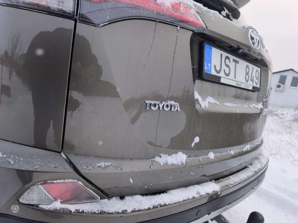 Brūns Toyota RAV4 2017 Kauņa, ar dzinēja tilpumu 2.00 L un nobraukumu 173 tūkst. km par 14500 €, foto 7 vietnē AUTOMOTO.COM.LV