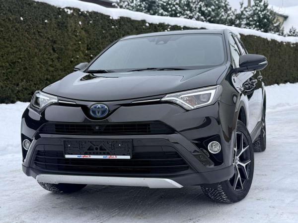Brūns Toyota RAV4 2017 Ukmergė, ar dzinēja tilpumu 2.49 L un nobraukumu 156 tūkst. km par 17350 €, foto 1 vietnē AUTOMOTO.COM.LV