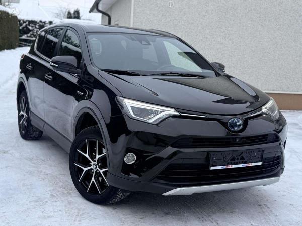Brūns Toyota RAV4 2017 Ukmergė, ar dzinēja tilpumu 2.49 L un nobraukumu 156 tūkst. km par 17350 €, foto 2 vietnē AUTOMOTO.COM.LV