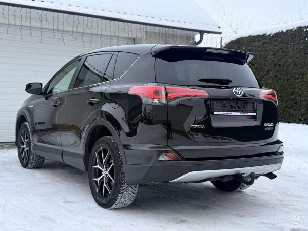 Brūns Toyota RAV4 2017 Ukmergė, ar dzinēja tilpumu 2.49 L un nobraukumu 156 tūkst. km par 17350 €, foto 9 vietnē AUTOMOTO.COM.LV