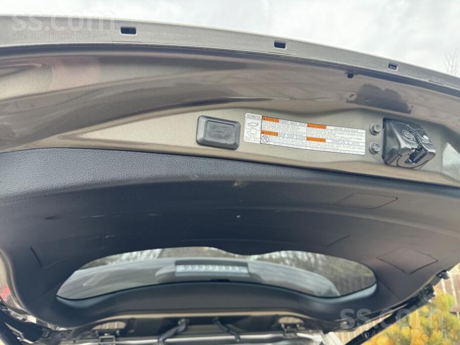 Brūns Toyota RAV4 2017 Rīga, ar dzinēja tilpumu 2.50 L un nobraukumu 105 tūkst. km par 18300 €, foto 10 vietnē AUTOMOTO.COM.LV