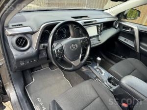 Brūns Toyota RAV4 2017 Rīga, ar dzinēja tilpumu 2.50 L un nobraukumu 105 tūkst. km par 18300 €, foto 12 vietnē AUTOMOTO.COM.LV